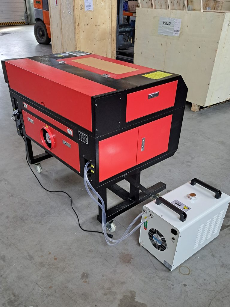 Rensi-laser kaiverrukseen ja leikkaukseen DEMOKONE - Rensi